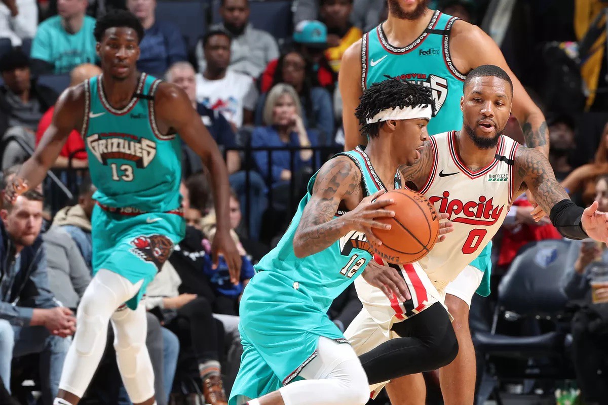 It’s A Mad Scramble For the Western Finish Line – Color My World