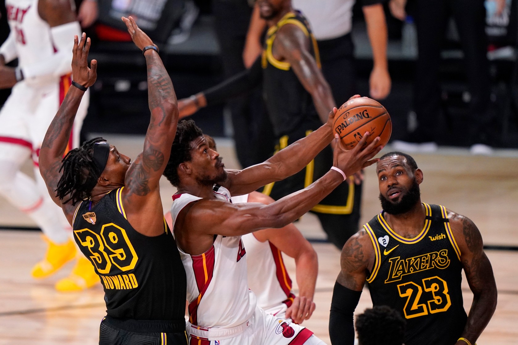 Lakers Dousing Cold Water on the Heat – Color My World