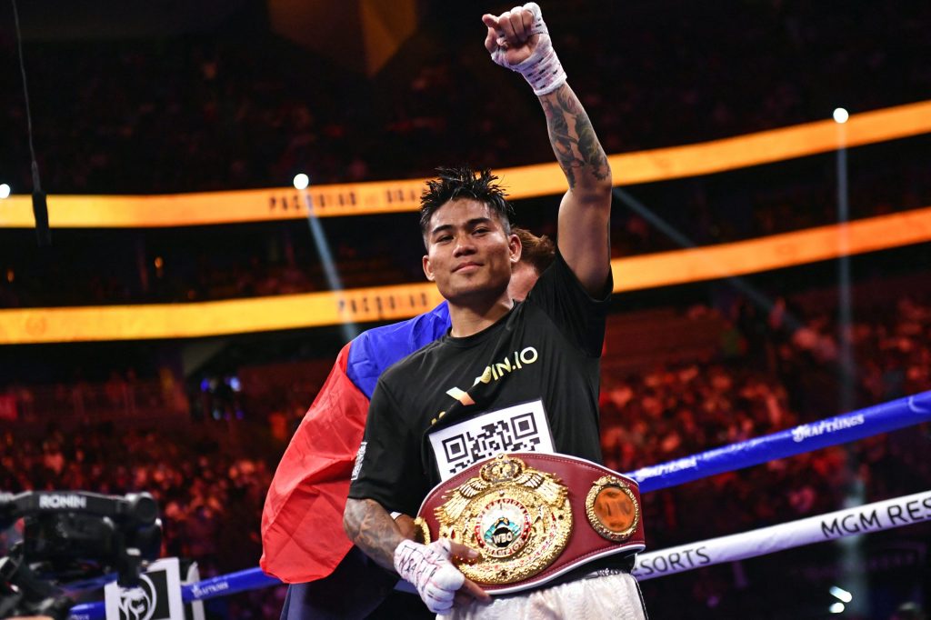 Magsayo Makes His First Defense – Color My World